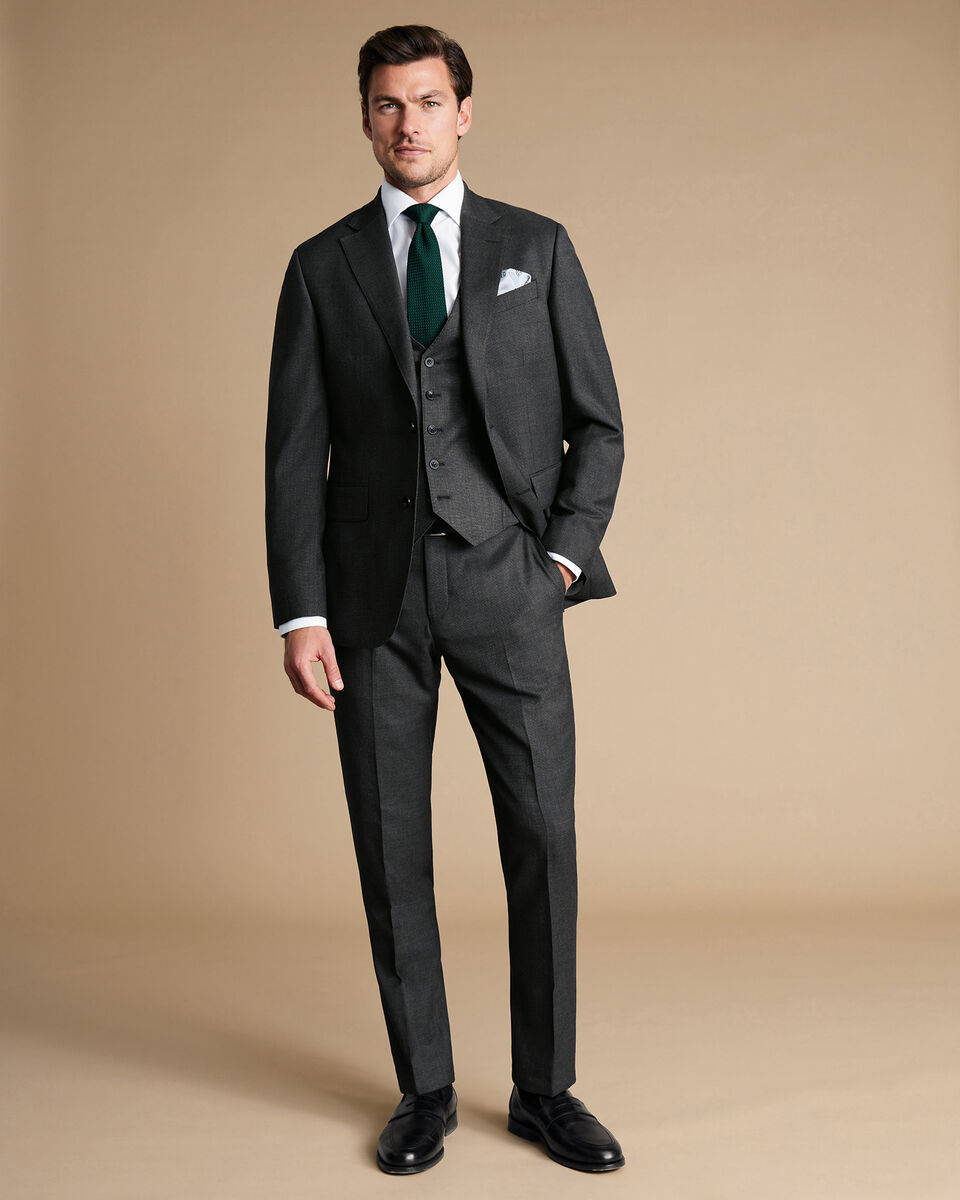 Ultimate Performance End-on-End Suit - Charcoal Grey | Charles Tyrwhitt