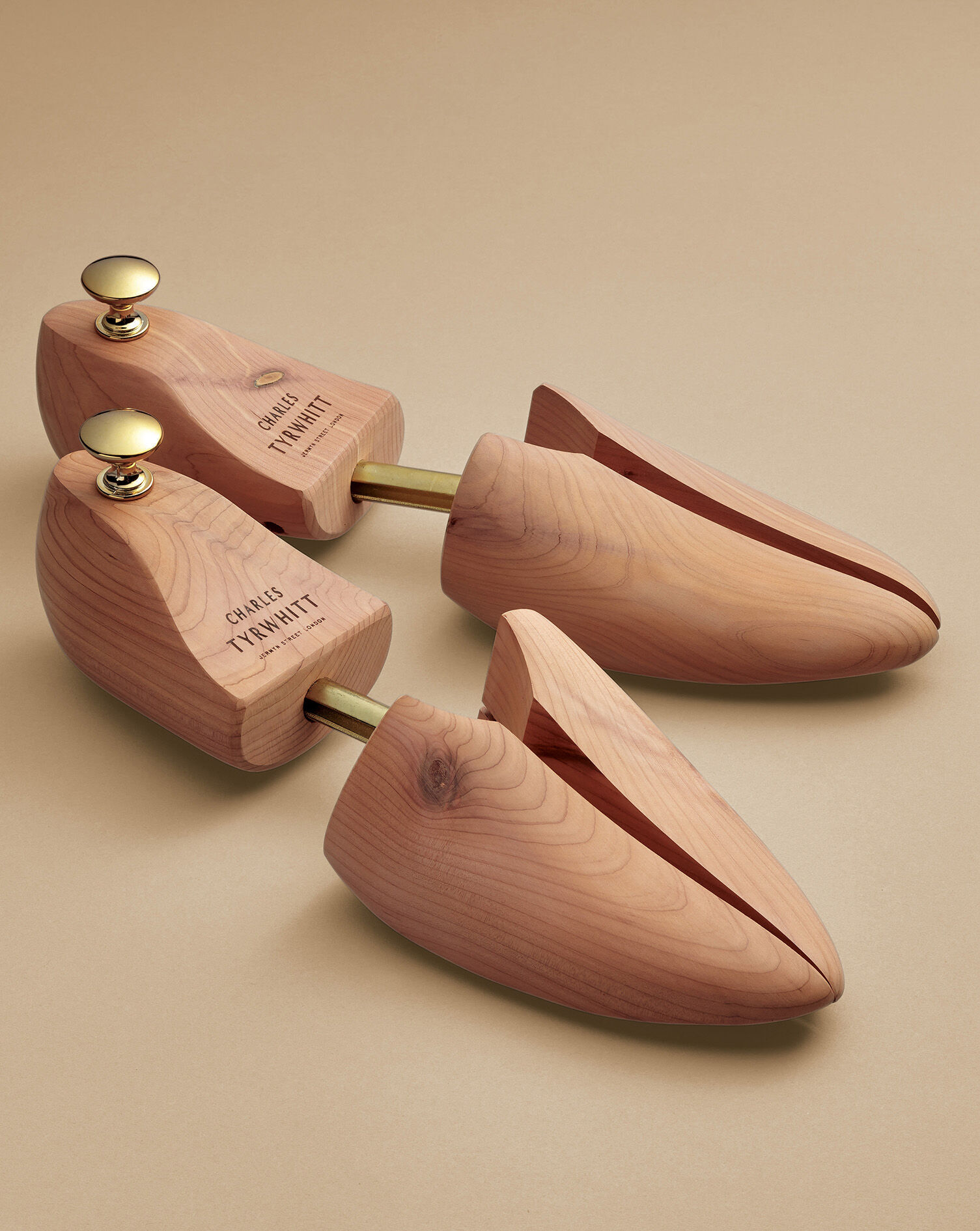 Adjustable Cedar Shoe Tree | Charles Tyrwhitt