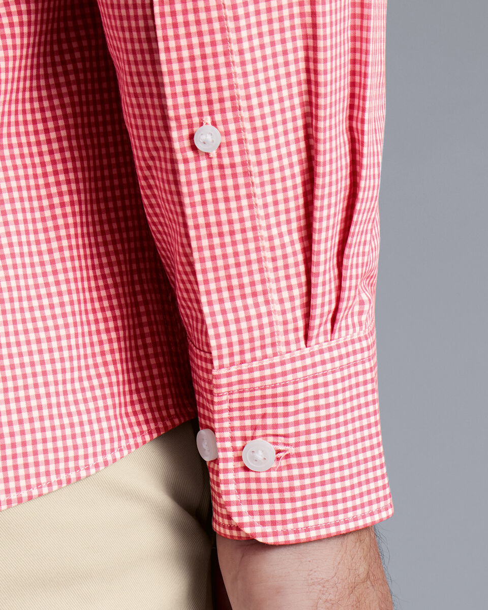 Bügelfreies Stretch-Hemd mit Mini-Gingham-Karos und Button-down-Kragen ...
